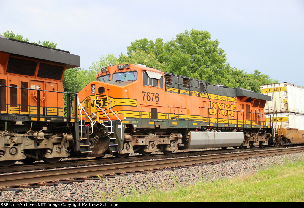 BNSF 7676
